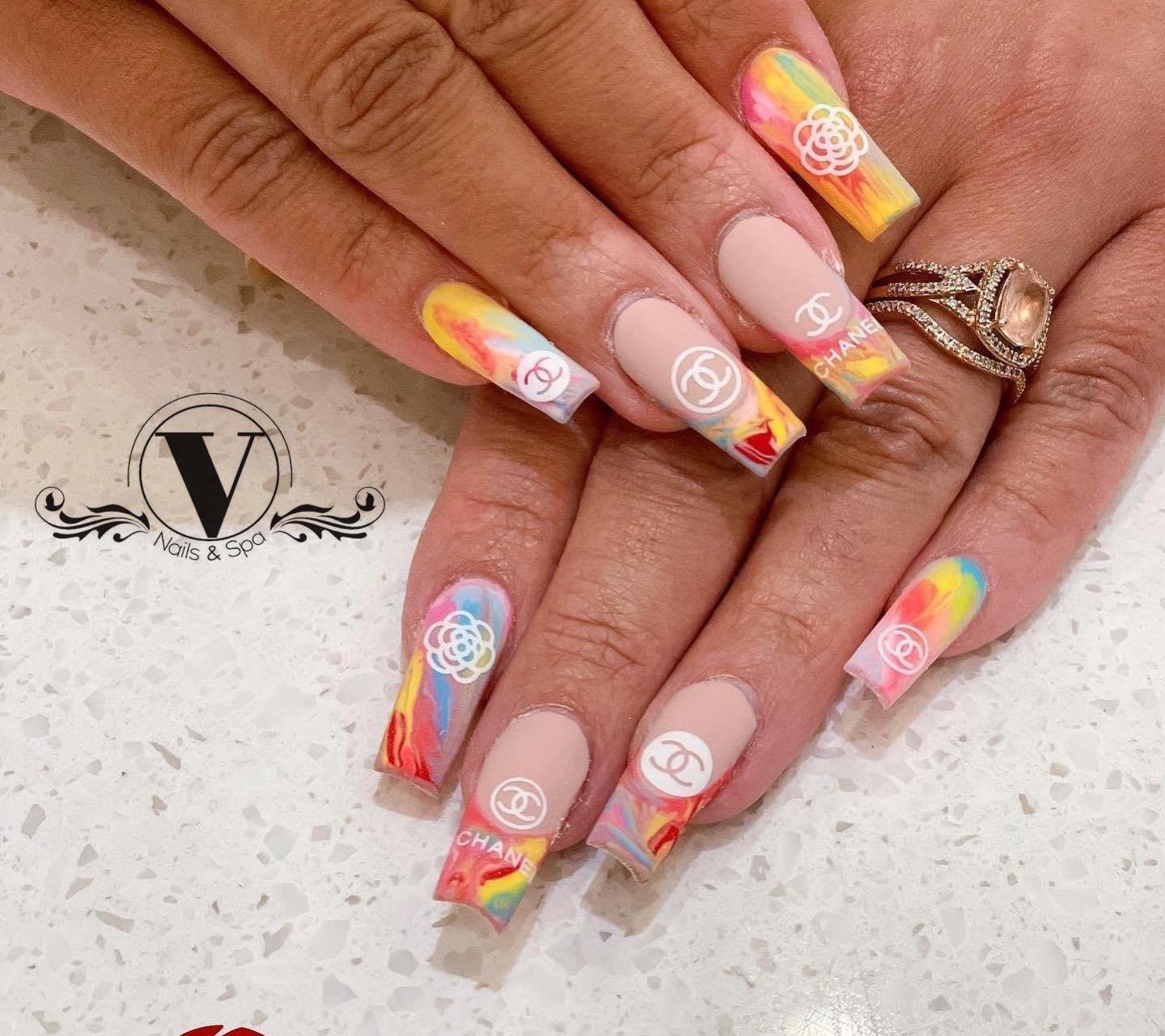 Victoria's Nails Spa - 524 Broadway Mall, Hicksville, NY 11801
